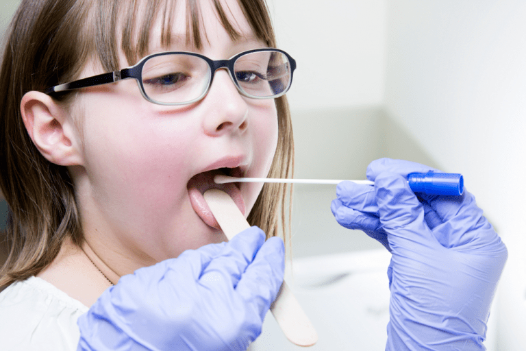 O que é faringite? Faringite aguda na infância - Conheça tudo nesse artigo